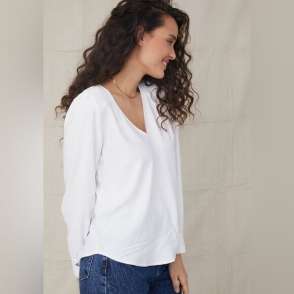 Bella Dahl | Tops | Bella Dahl White Smocked Vneck Long Sleeve Blouse ...